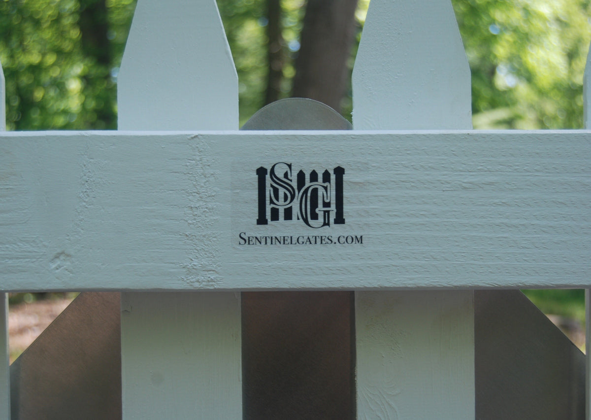 10 ft Free-standing Wooden Driveway Protection Gate: – Sentinel Gates